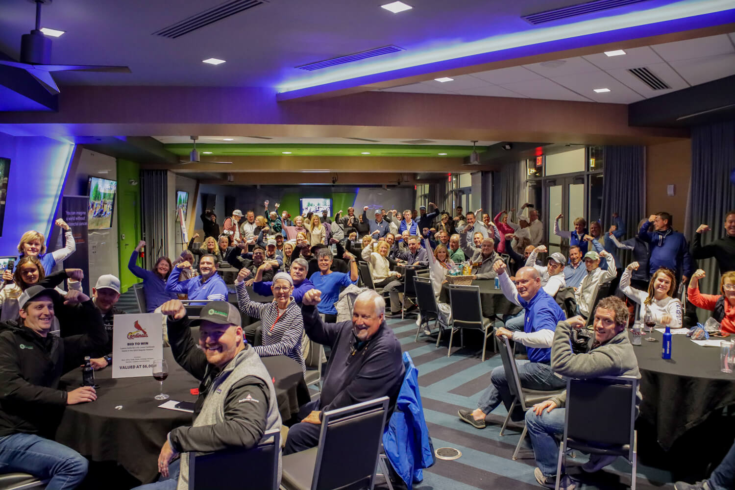 Los defensores organizan con éxito el evento «Swing Fore the Cause» en ...